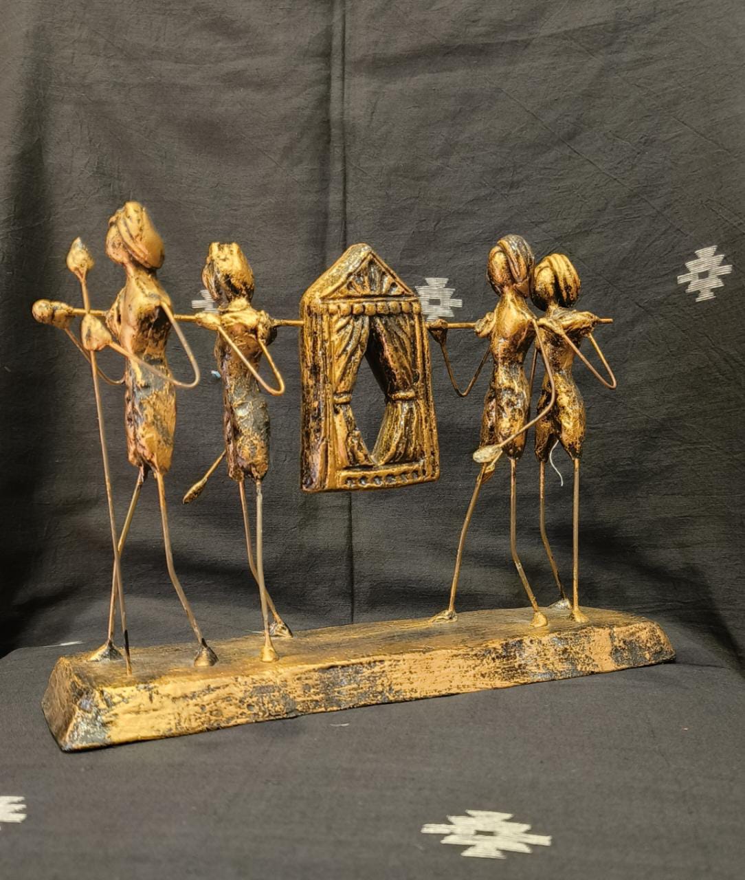 Resin palki showpiece